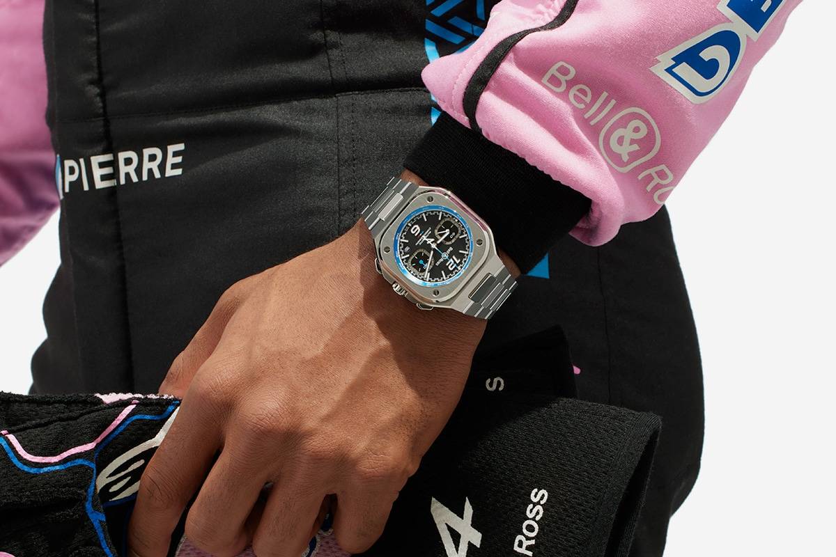 StriveME - يصل عددها إلى 500 وحدة فقط.. ساعة مميزة من بل أند روس تتمتع بجينات فريق ألبين